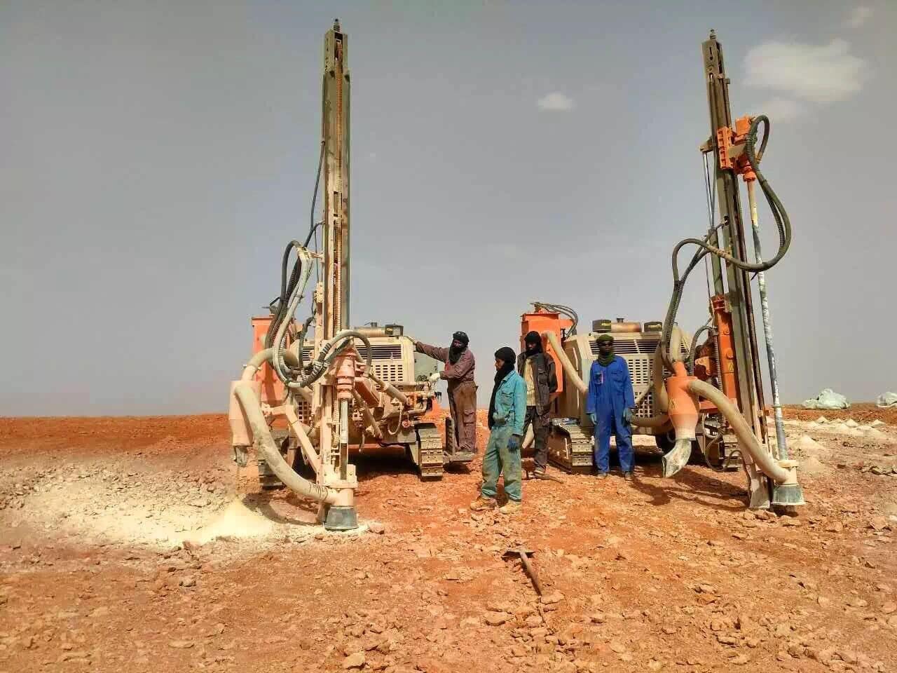 SD-535 With Built-in Air Compressor Crawler Air DTH Hammer Rig For ...